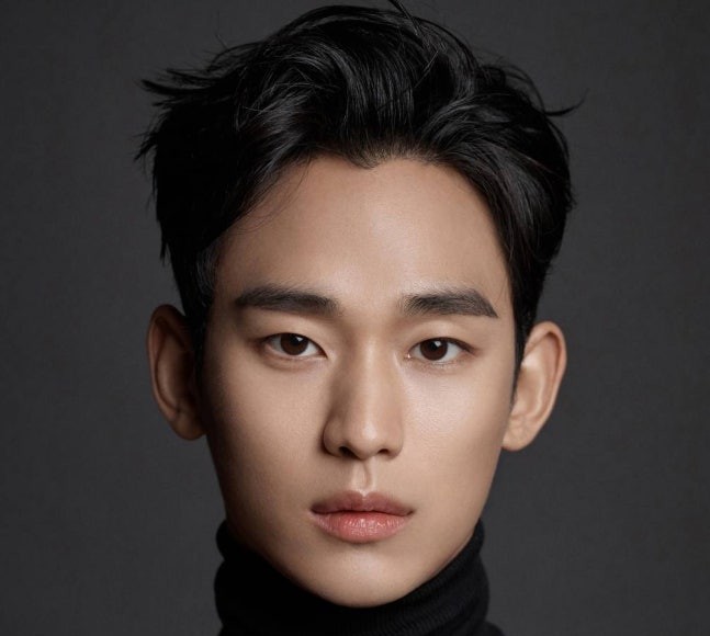 Kim Soo Hyun Confirms First Activity in Over a Year